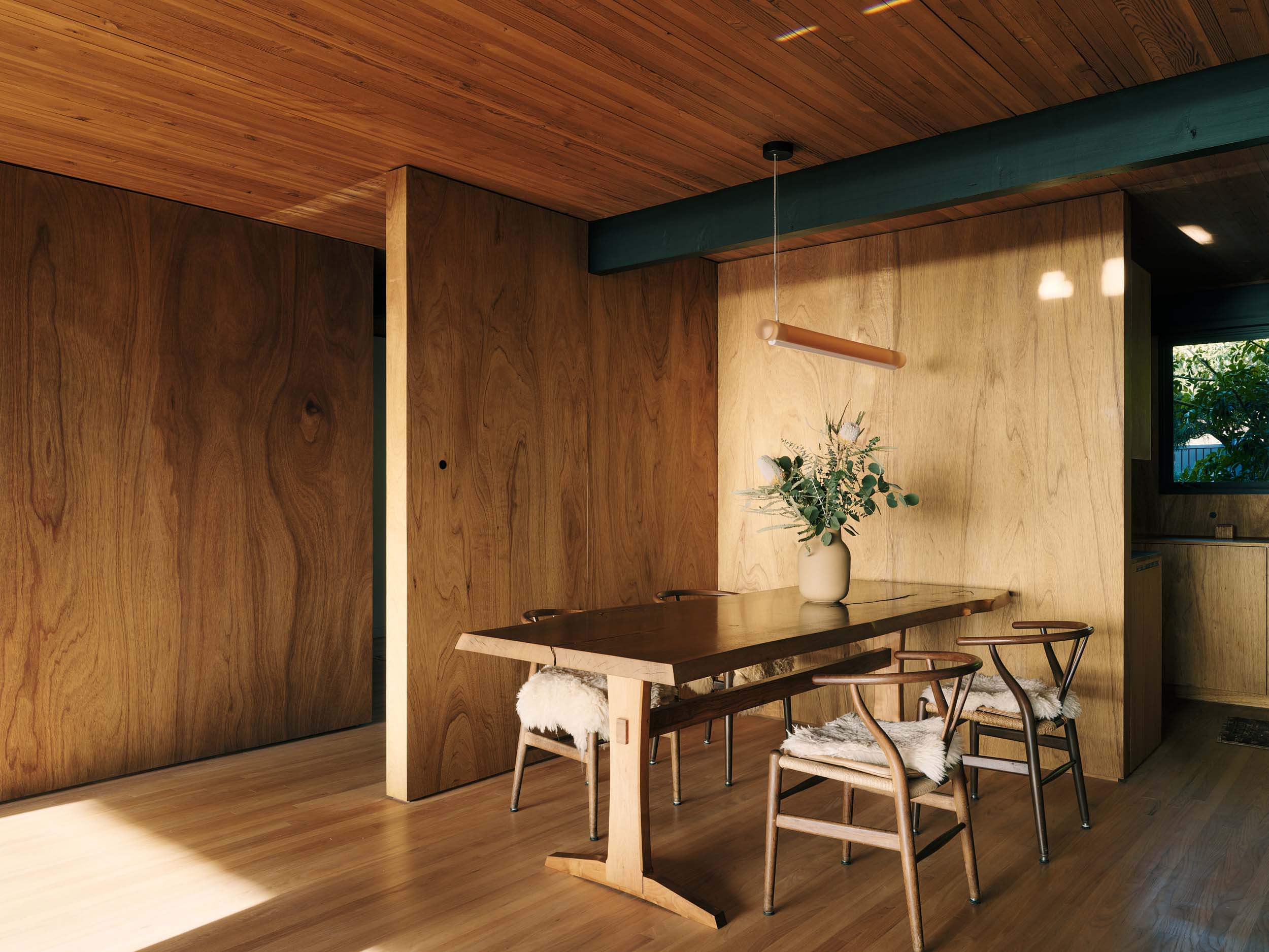 Mork-Ulnes Architects tweaks Roger Lee’s Creston House
